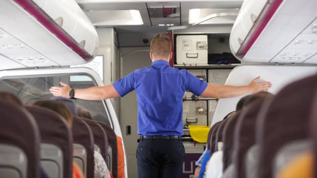 Delta Attendant's Funny Pre-Flight Announcement Couldn't Be More ...