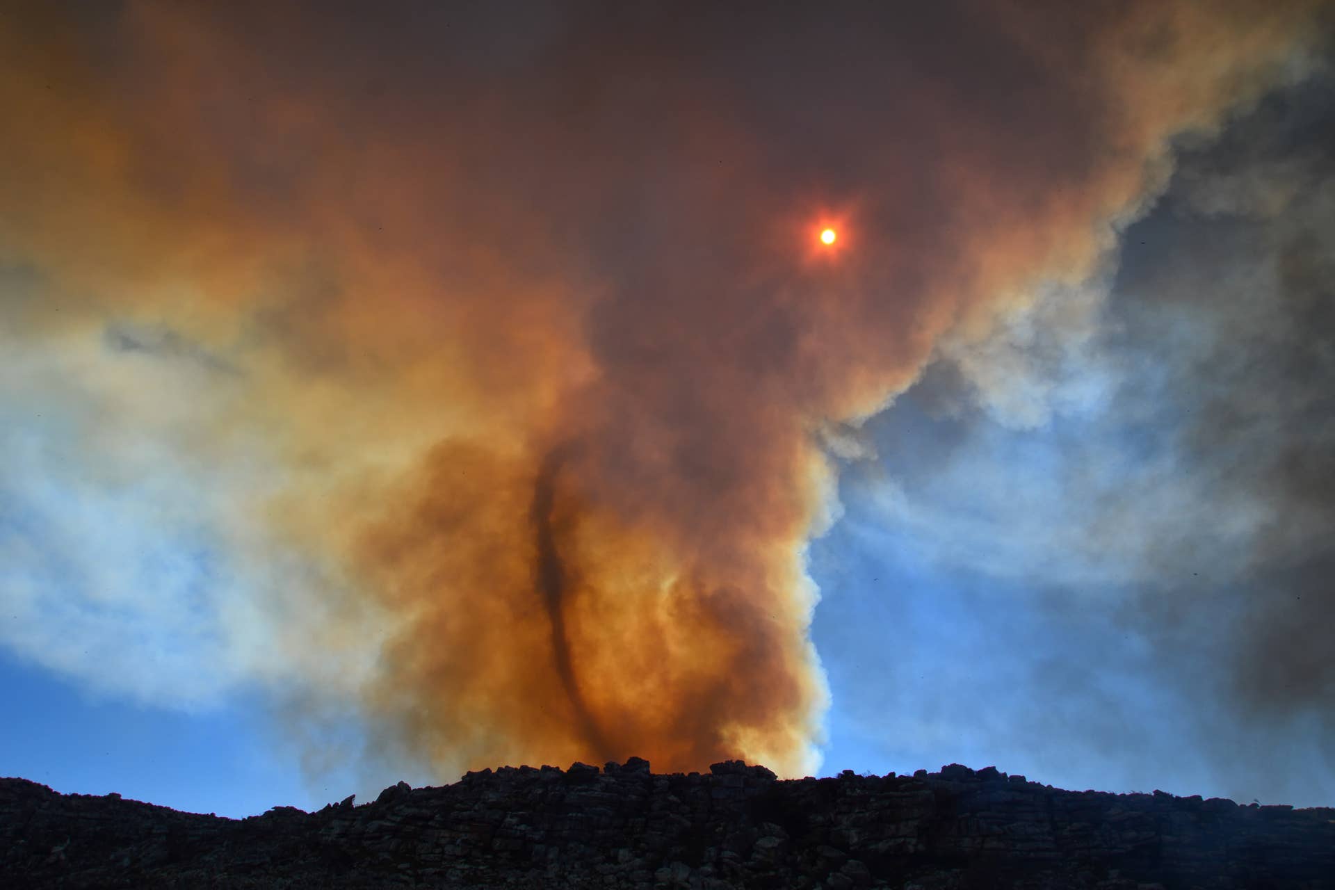 Watch: Man Records a Wild ‘Fire Tornado’ in the Australian Outback ...