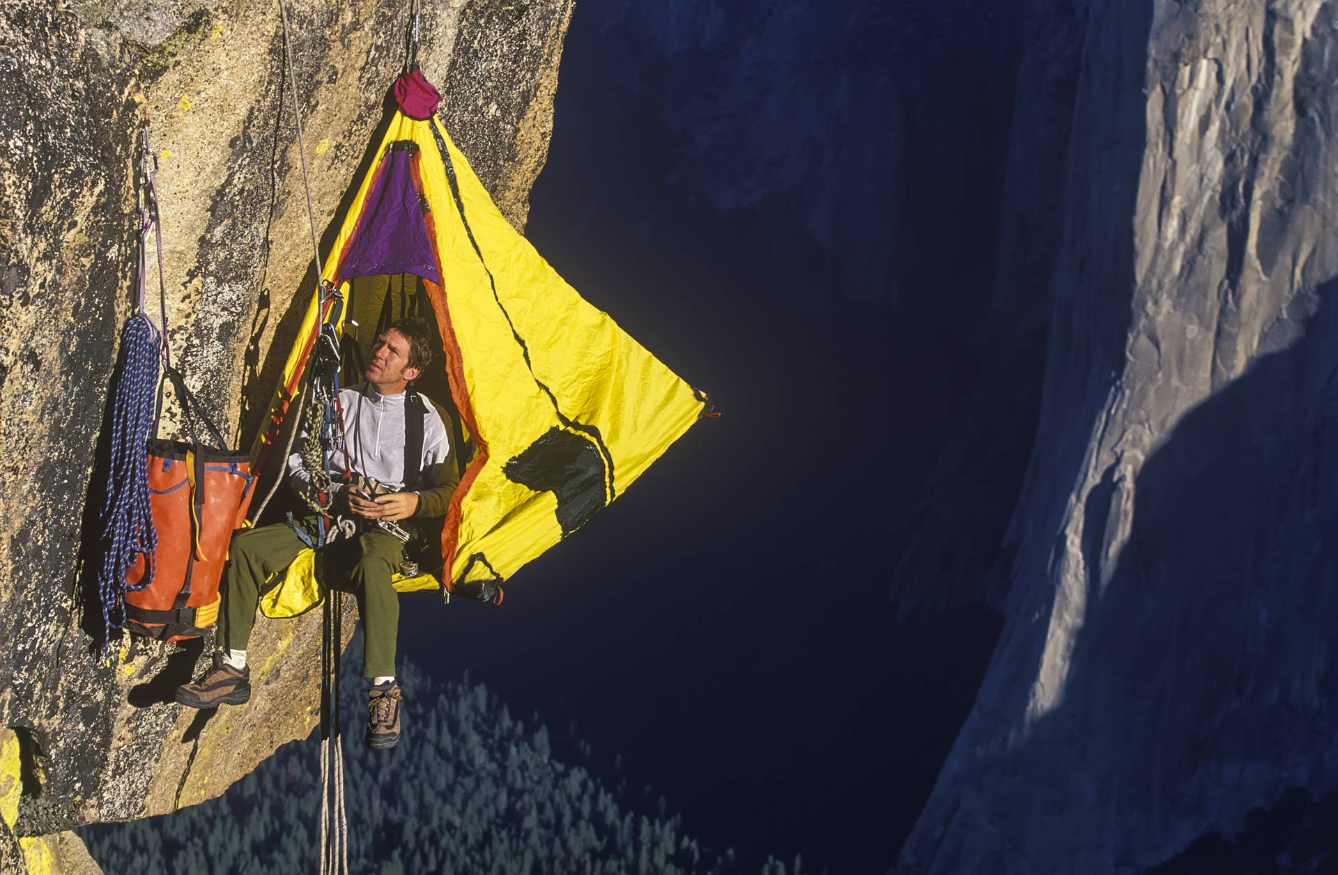 Man's Explanation of How to Use the Bathroom While 'Cliff Camping' Isn ...