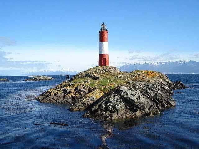 10 Famous Lighthouses From Around the World - Wanderwisdom