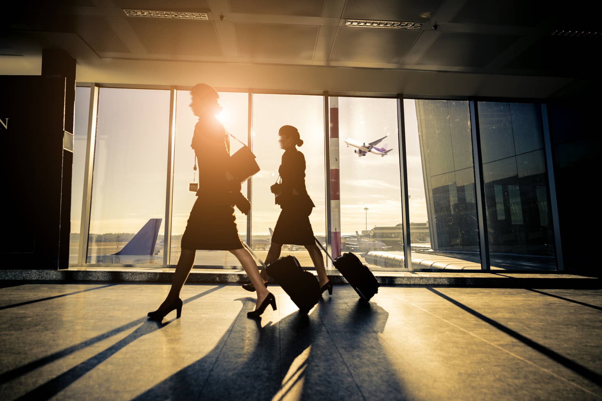Recent Flight with All-Women Flight Crew Has People Cheering - Wanderwisdom