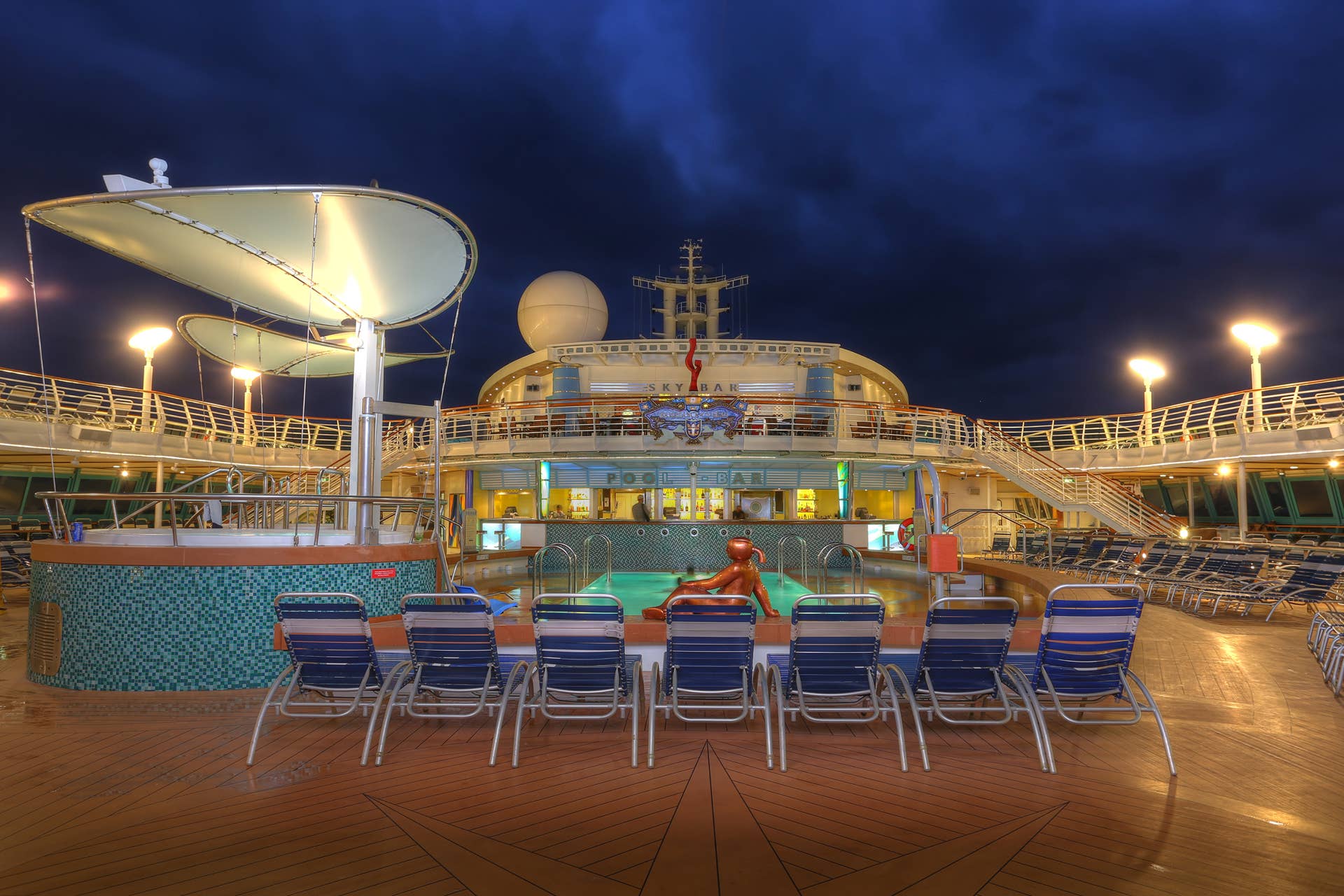 Footage of Cruise Ship Pool Totally Overflowing in Rough Seas Is Wild ...