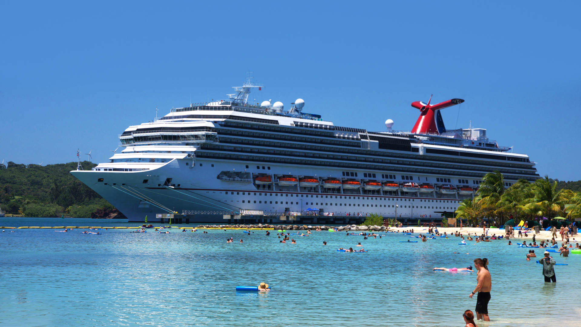 Carnival Cruise Ship Rescues Stranded Kayakers in the Gulf of Mexico ...