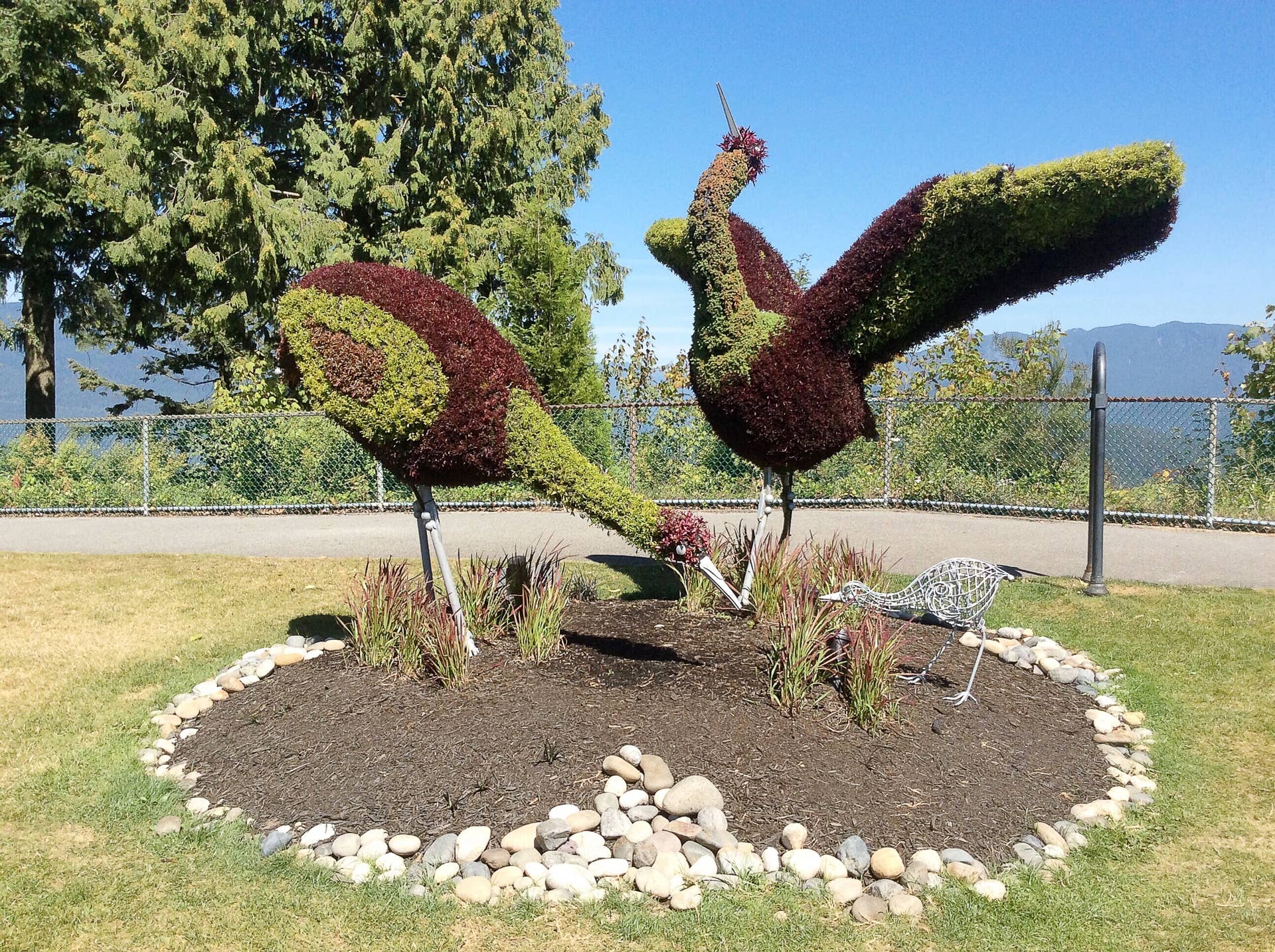 Burnaby Eco-Sculptures: Animals Made From Metal and Plants - Wanderwisdom