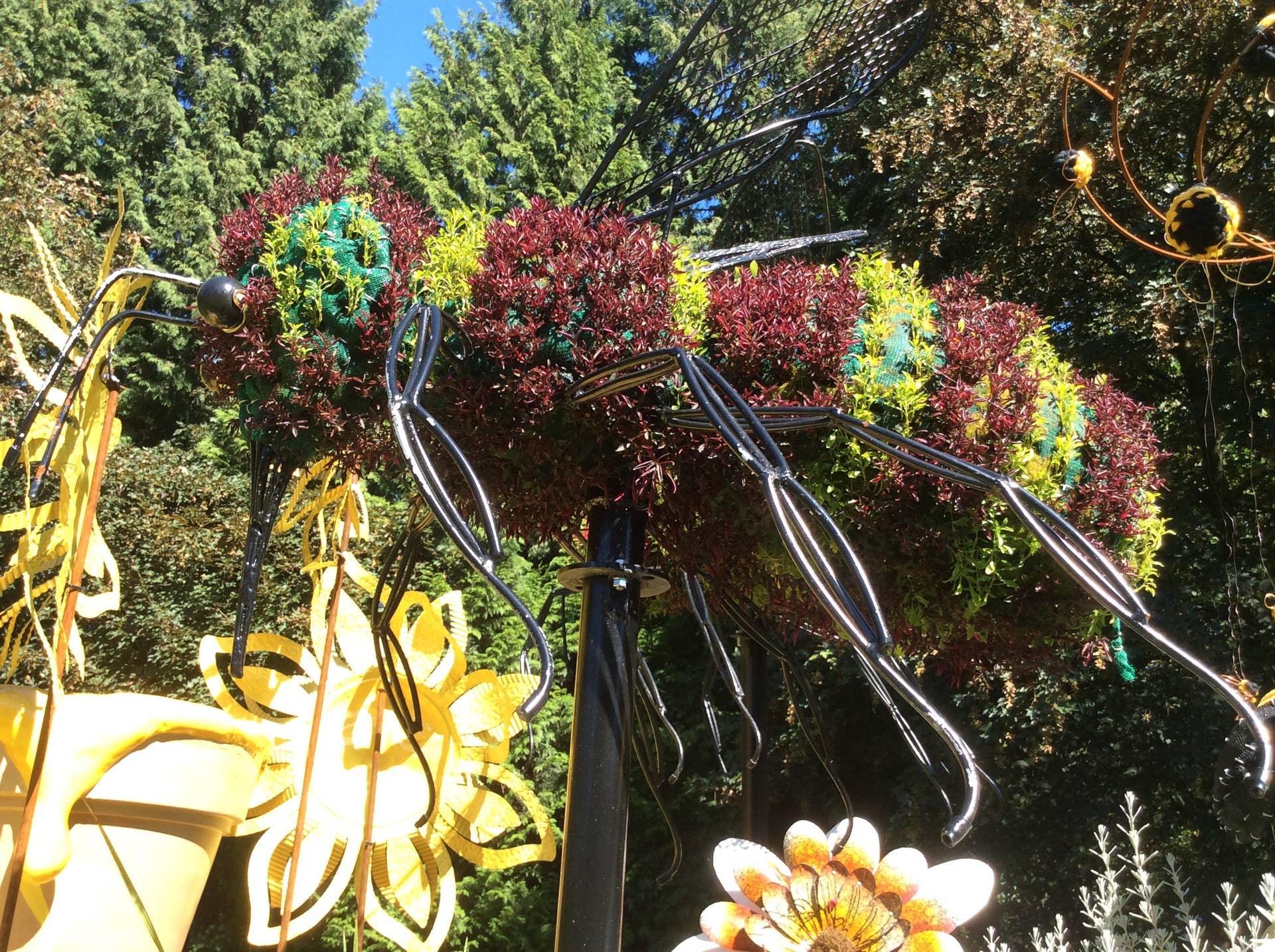 Burnaby Eco-Sculptures: Animals Made From Metal and Plants - Wanderwisdom