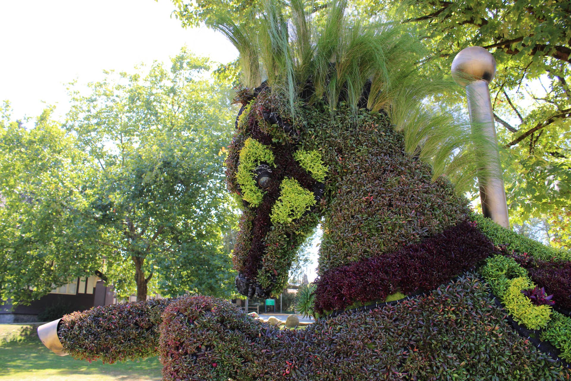 Burnaby Eco-Sculptures: Animals Made From Metal and Plants - Wanderwisdom