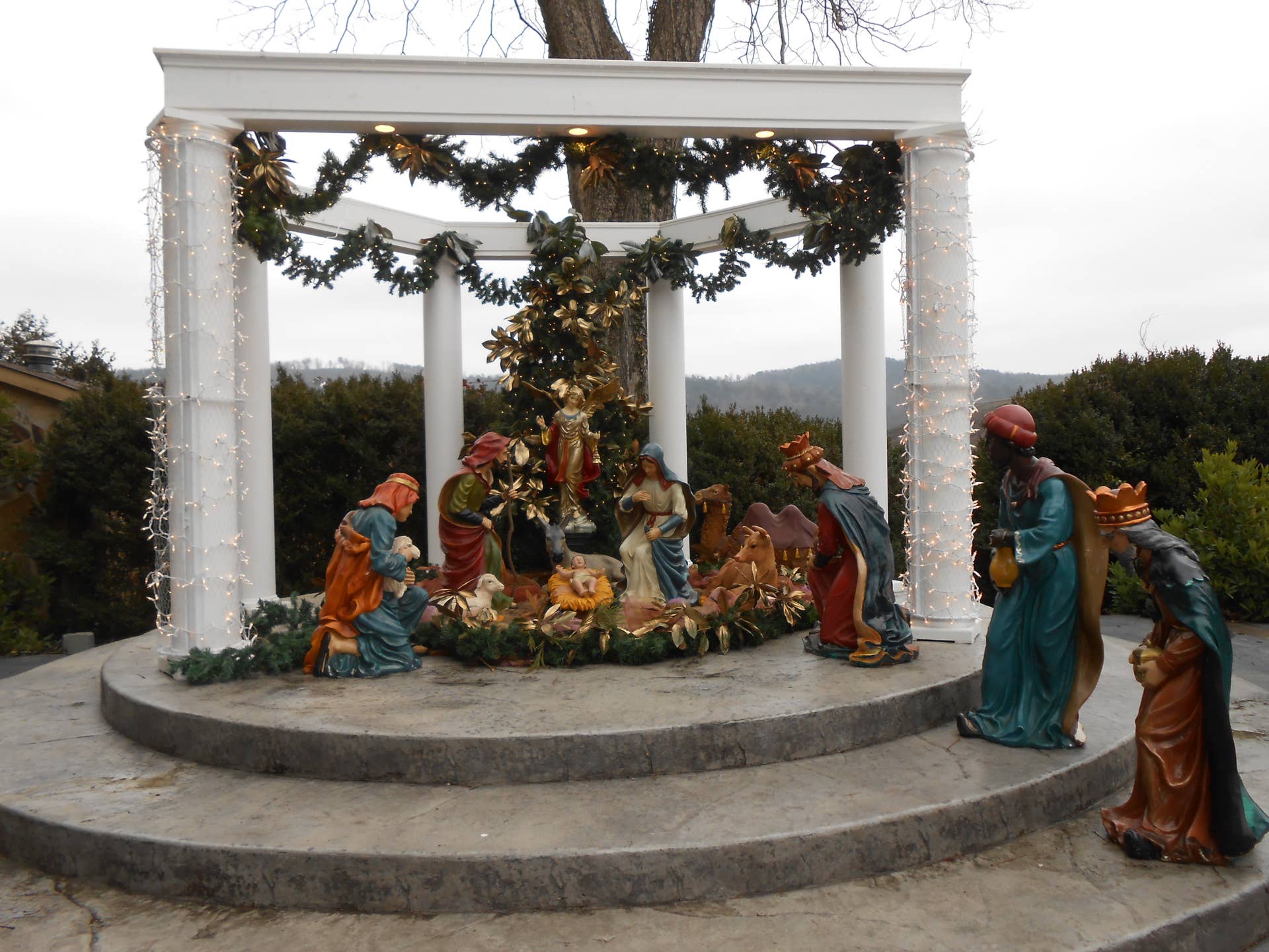 Christmas Tour of the Tate House in Tate, Georgia - Wanderwisdom