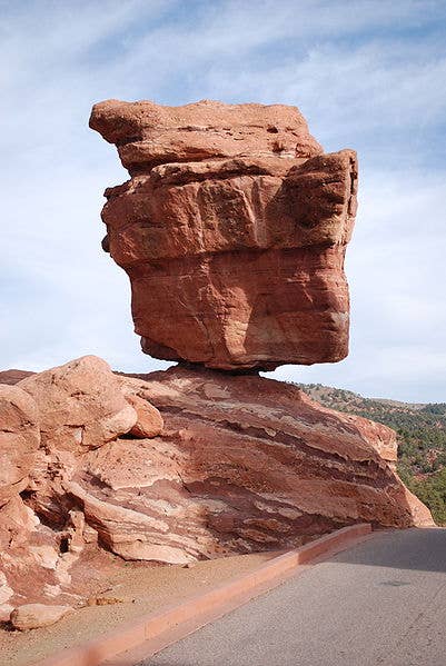 10 Amazingly Balanced Rock Formations to Visit Before They Disappear ...